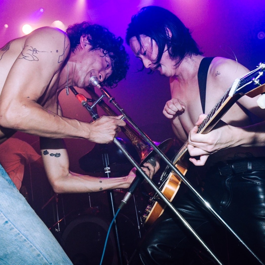 未来の音楽が聞こえてきた！ 写真展 「RAISE THE MOMENT」の関連ライヴに、the hatchとRIKI HIDAKAが登場 ...